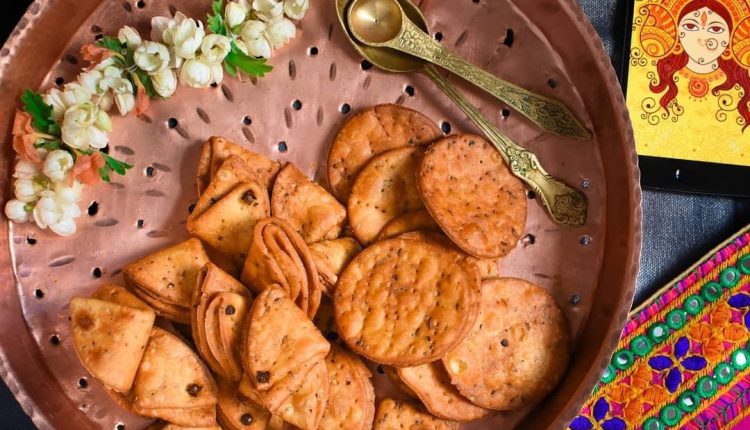 Masala Mathri Recipe | Easy Step by Step Recipe | MyCookingCanvas